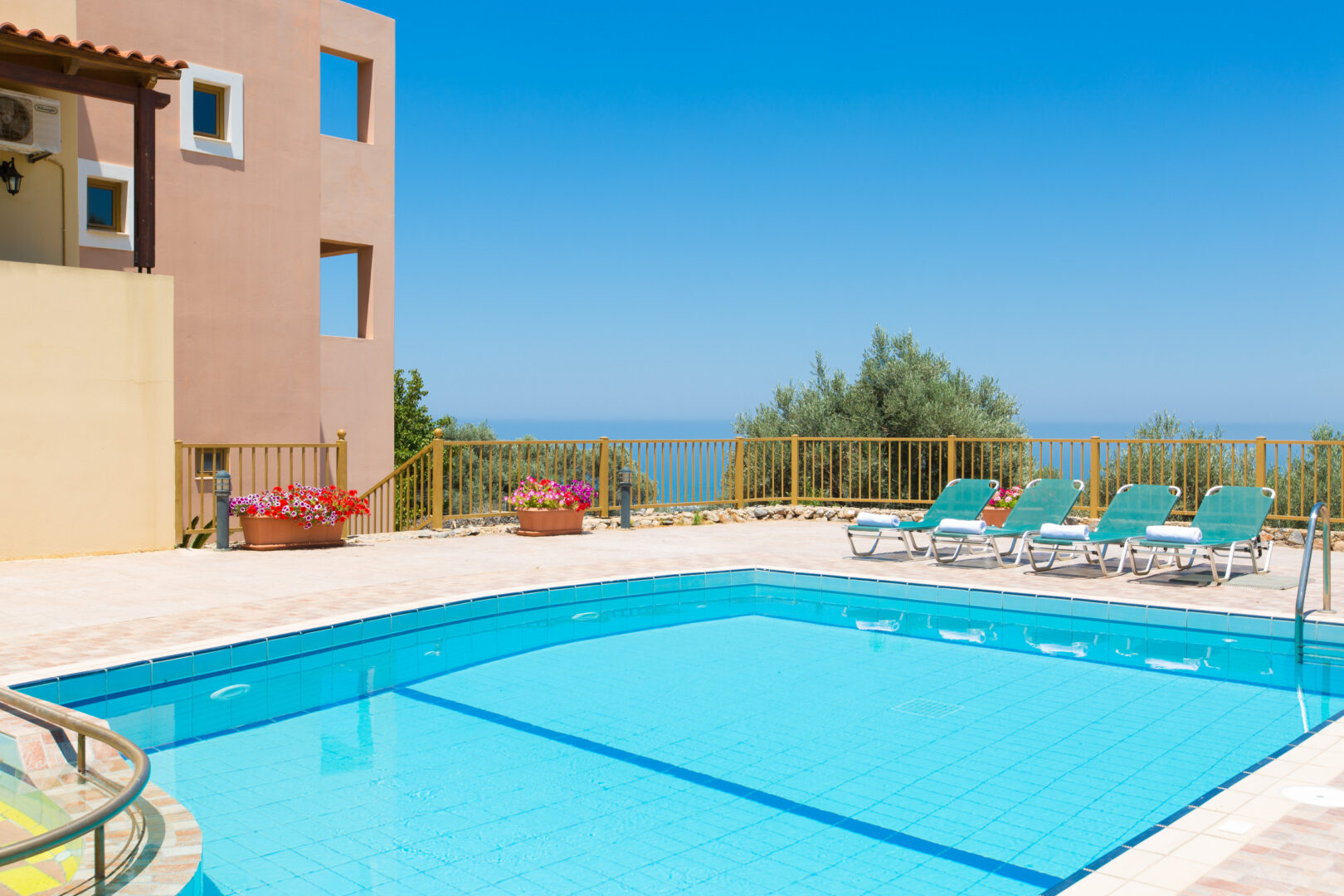 Maroulas Villa Stavros, Private Pool, BBQ&SeaView | Think Villa