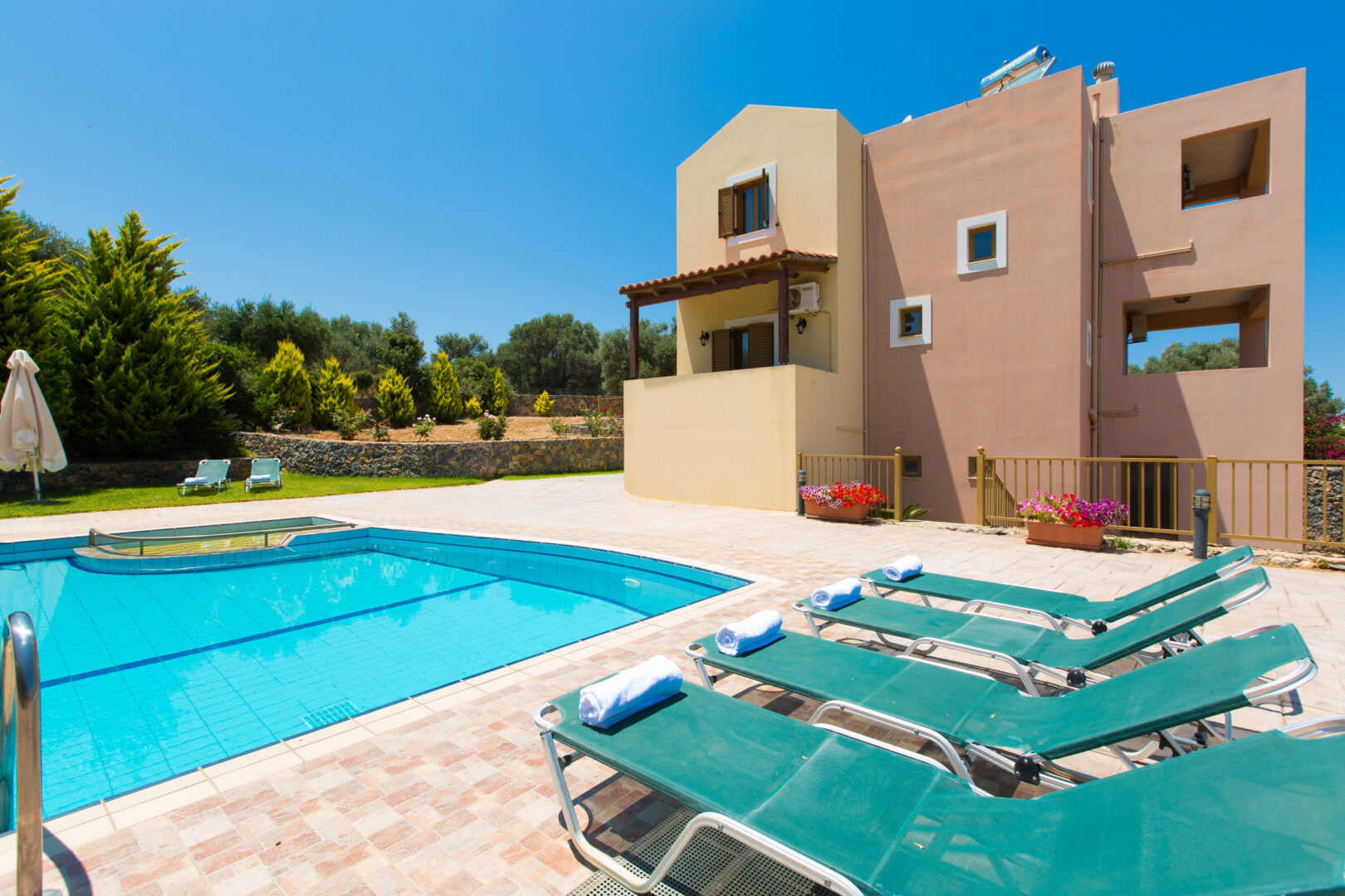 Maroulas Villa Stavros, Private Pool, BBQ&SeaView | Think Villa
