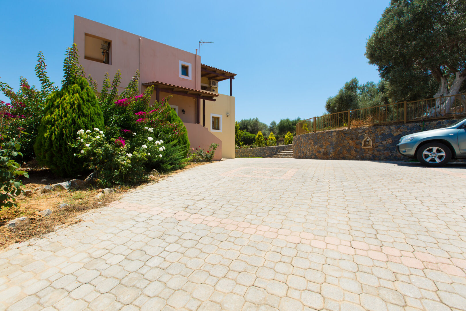 Maroulas Villa Stavros, Private Pool, BBQ&SeaView | Think Villa