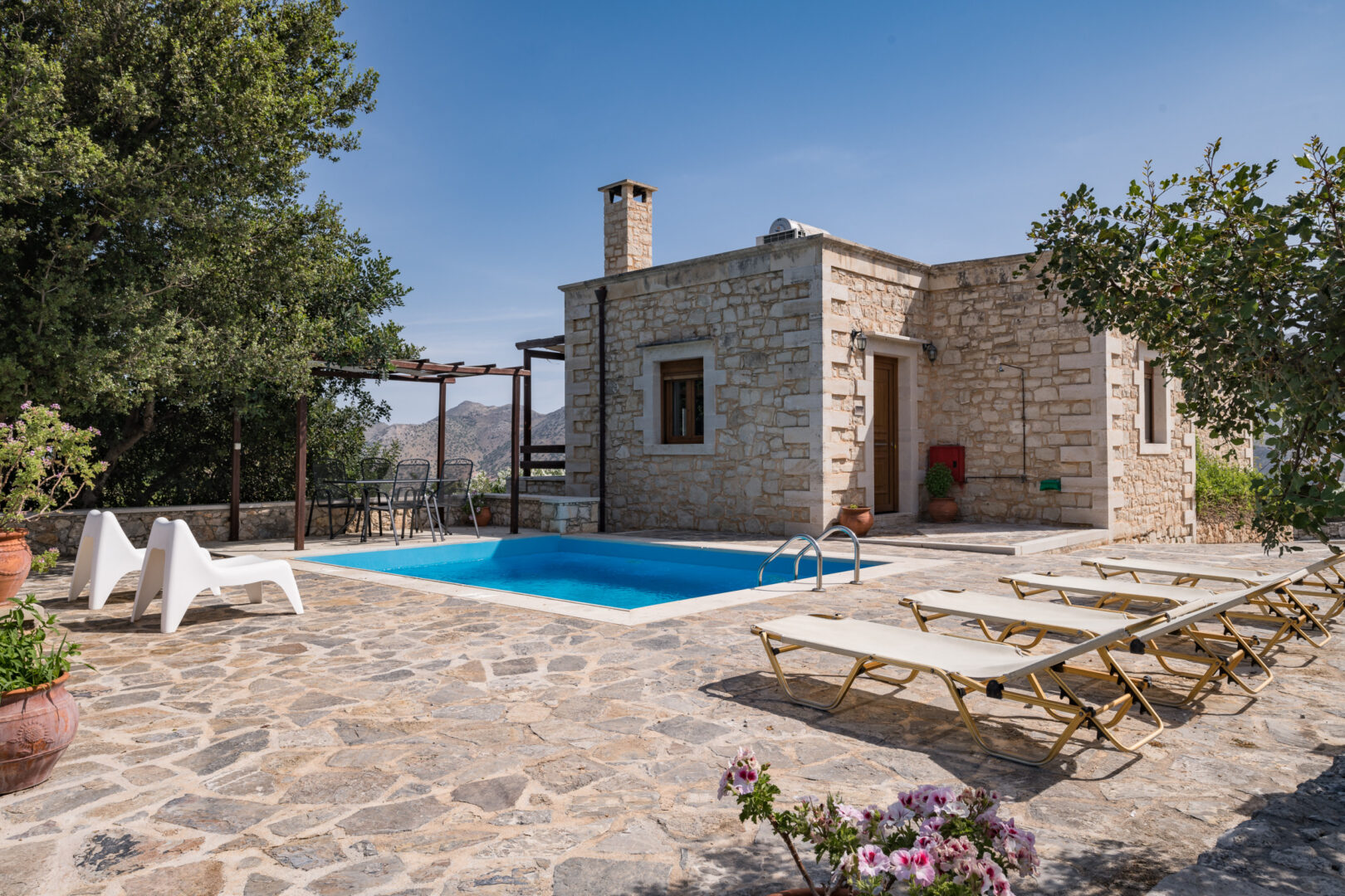 Koules Estate-Iris, with Private Pool & BBQ | Think Villa