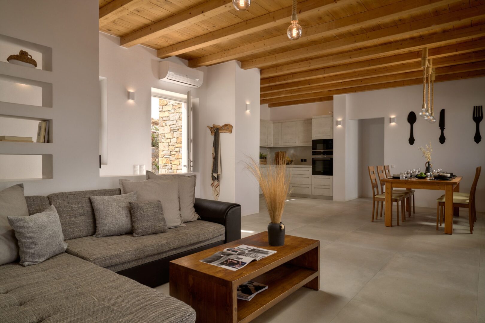 TrueDream Villa, a Mythical SeaView Escape | Think Villa