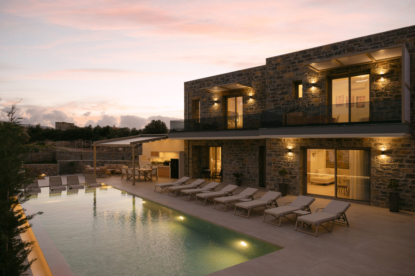 Rose Villa, Heated Pool, Gym & Family Play Areas | Think Villa